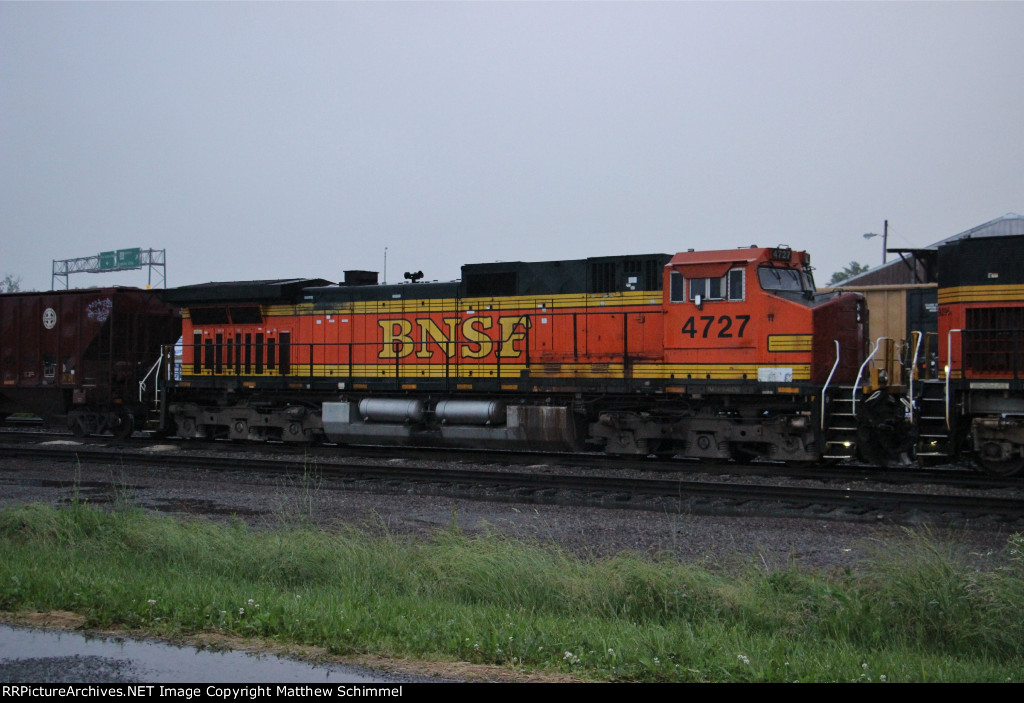 BNSF 4727